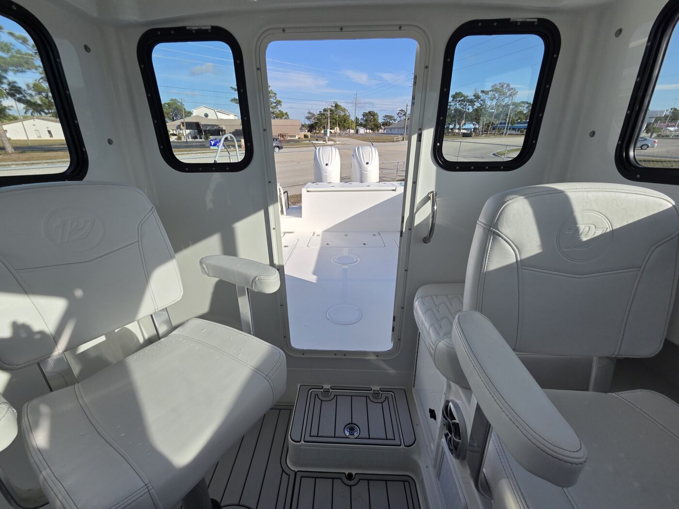 (SALE PENDING!) 2026 Parker 247 Explorer | Royal Palm Boat Sales